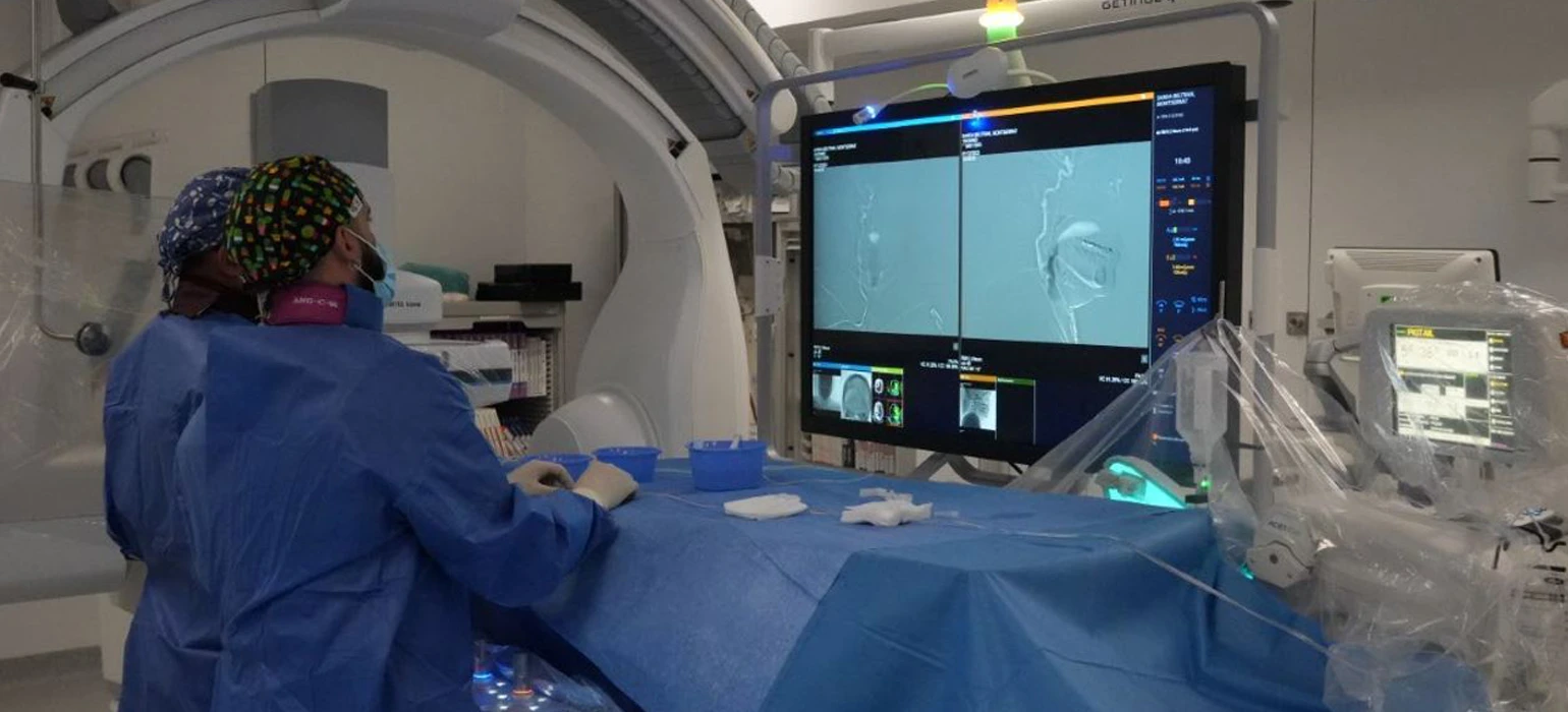 El Hospital Joan XXIII adquiere un nuevo angiógrafo - COMT