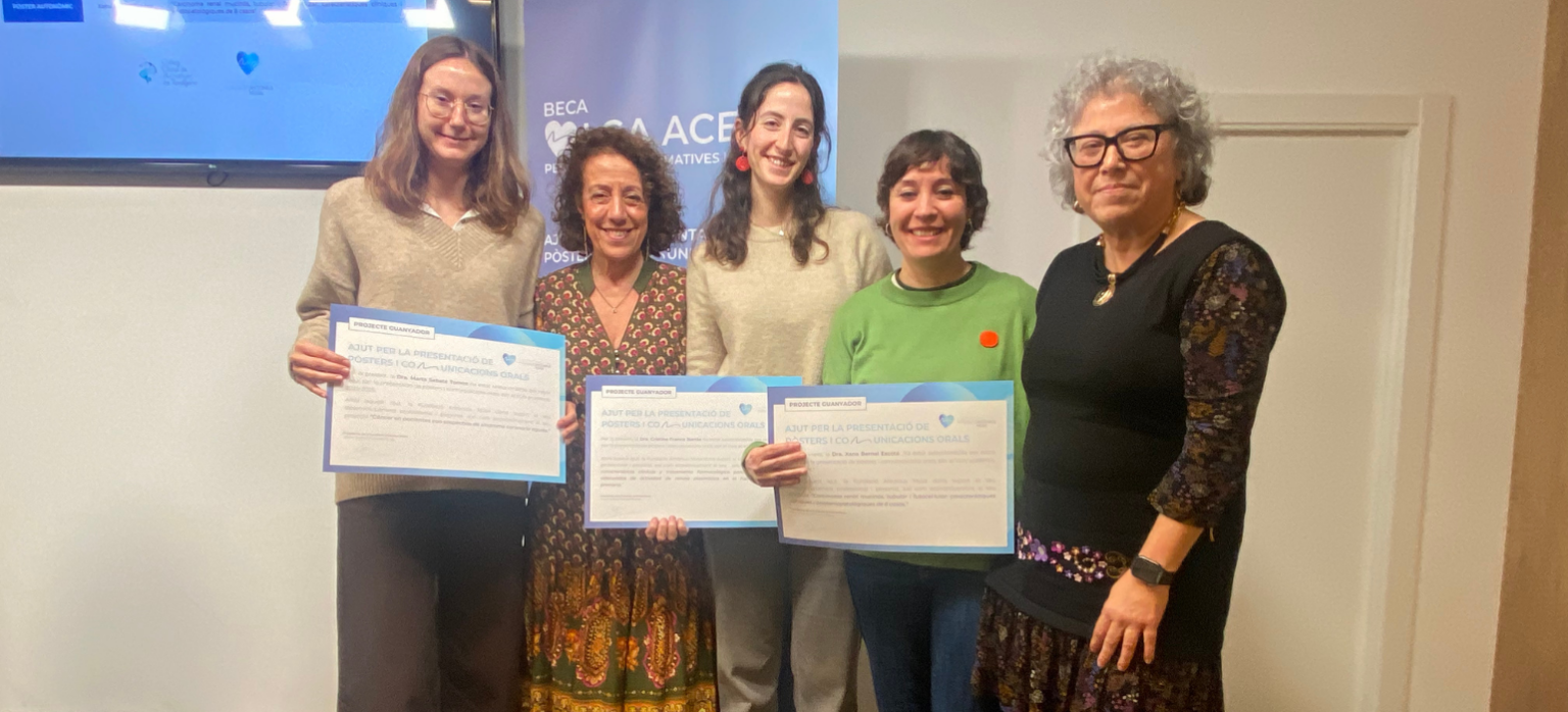 Reconocidos 15 médicos en el acto de las Becas Olga Acebes y Ayudas a ...
